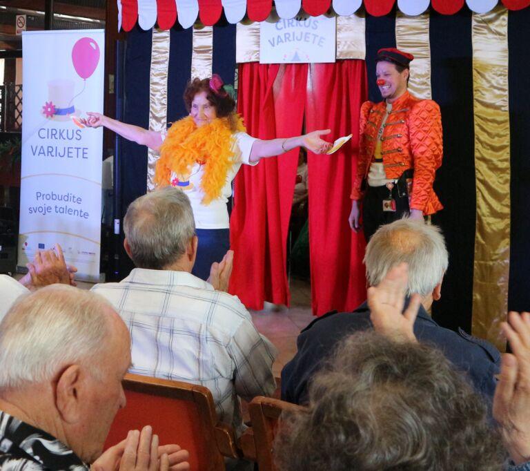 CIRKUS VARIJETE radionica raspjevala Splićane - Crveni Nosovi